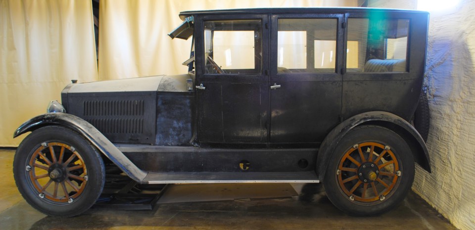 Cars | Lewis Miller's Mitchell Collection